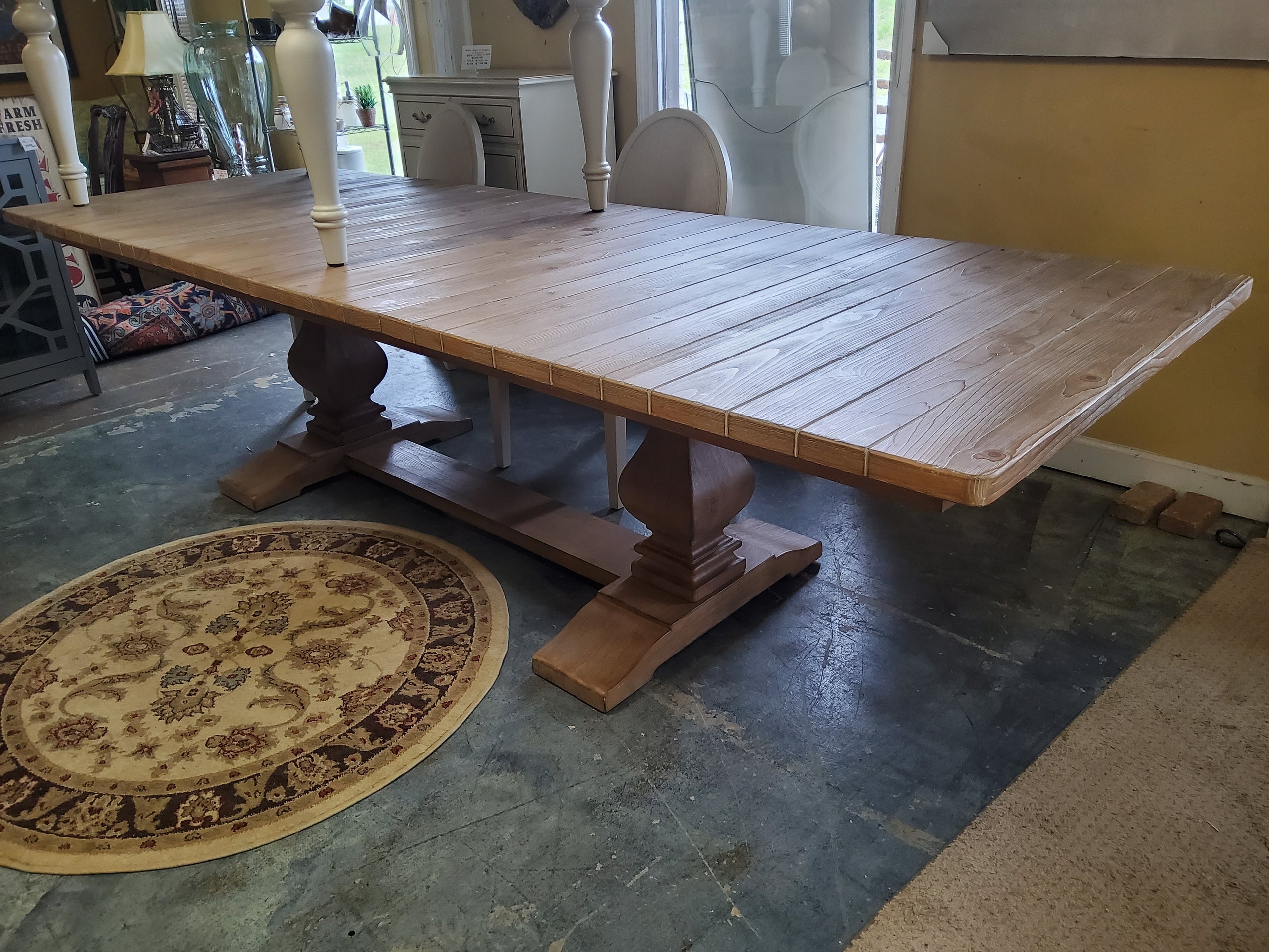 Monteverdi dining table store